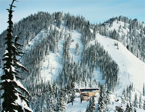 Complete Travel Guide To Stevens Pass Resort Geergarage