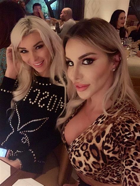 Marissa Minx With Aubrey Kate Scrolller
