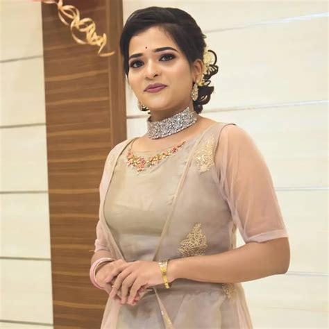 pooja patil pooja patil makeover threads say more