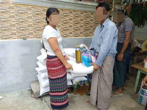 ဒီပဲယင်းရှိ စစ်ဘေးရှောင် ပြည်သူများကို ဆန်၊ ဆီနှင့် နေအိမ်များ ဆောက်လုပ် လှူဒါန်း Khit Thit Media