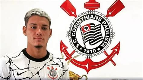 Polícia investiga morte de jovem de 19 anos após encontro jogador