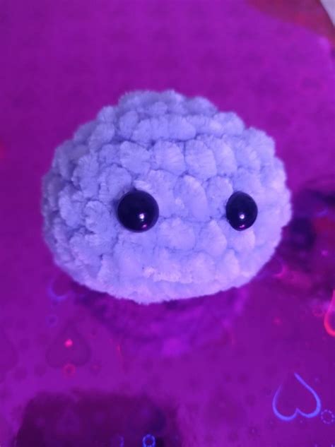 Шарик из пряжи крючком Crafts Creative Crochet