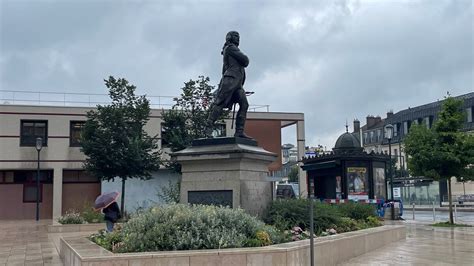 Tirs De Mortier Contre Le Commissariat De Choisy Le Roi Un Stock