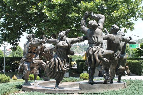 ბერიკები თბილისი ქანდაკება 100 საინტერესო ადგილები