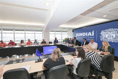 Prefeitura mantém proposta de reajuste a seus funcionários Jornal da Cidade Digital