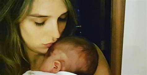 Rafa Brites Revela Curiosidades Sobre Madrugadas Em Claro O Filho Gosto De Fazer Tudo Sozinha