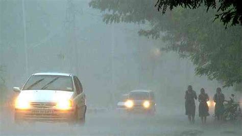 Imd Predicts Heavy Rainfall In Maharashtra Andhra Pradesh And Madhya