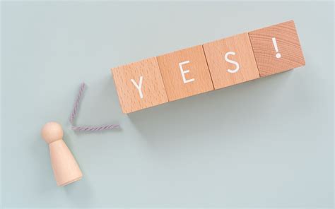 「相槌を打つ」の正しい使い方とは？ 意味・語源・英語表現まで徹底解説！ Oggijp