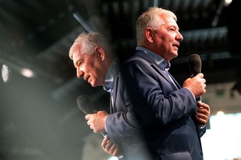Tadeusz Zdunek Prezes Wybrze A Gda Sk Musz Och On Po Hejcie To Chore Czasy