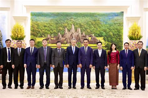 ឯកឧត្តមអភិសន្តិបណ្ឌិត ស សុខា ទទួលជួបសម្តែងការគួរសម និងពិភាក្សាការងារជាមួយឯកអគ្គរដ្ឋទូតវៀតណាម