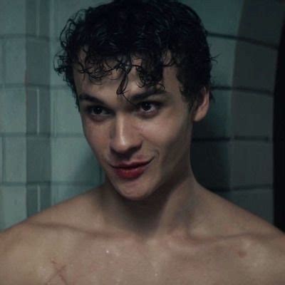 Showerhead Mattheo Riddle Rafesslxt On Tumblr Showerhead Mattheo Riddle Rafesslxt On Tumblr