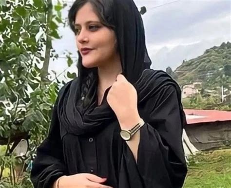 Mahsa Amini Kimdir