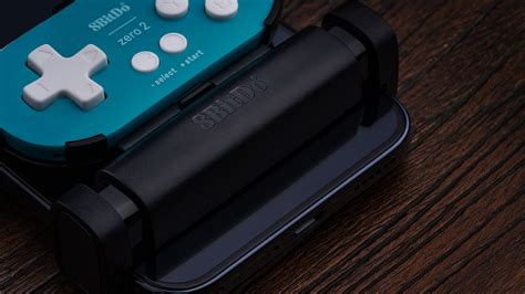 8bitdo Microzero 2 Clip Makes Gaming Much More Seamless