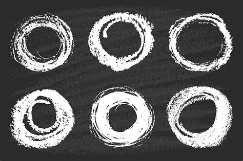 Ensemble De Cercles Dessinés à La Main à La Craie Vecteur Premium