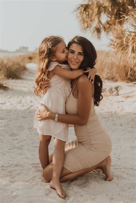 Mommy Me Beach Photo Session In Tampa Fl Mom Daughter Picture