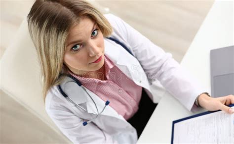 Beautiful Smiling Female Doctor Hold Clipboard Stock Image Image Of