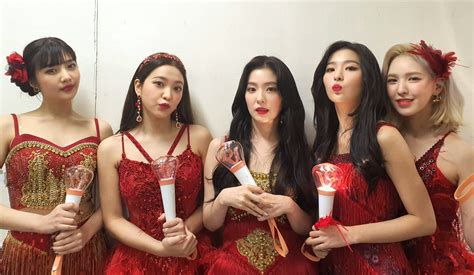Đội Quân Twice Blackpink Sunmi Taeyeon ồ ạt Kéo đến Concert Red Velvet