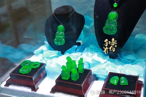 从道法术器四个纬度来看清朝皇家翡翠 从道法术器四个维度来看清朝皇家翡翠收藏家孙毅认为可以有如下解读1 道在道的层面上清朝皇家对