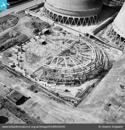 Eaw029340 England 1950 Construction Of The Final Cooling Tower At