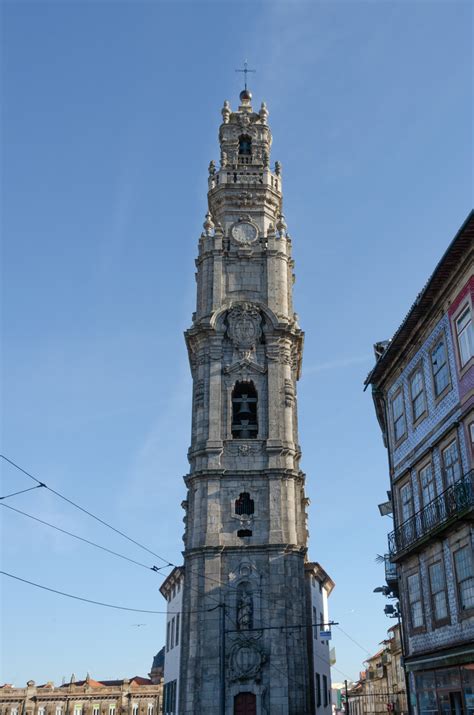 Torre dos Clérigos visite de la tour des Clercs à Porto