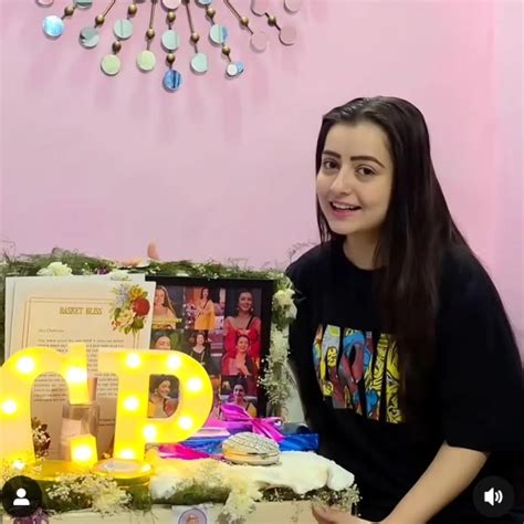 Katty Khan Chahatpandey Win 24hourstarchaahat Title This Week Bigboss18