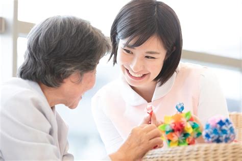 常勤と非常勤は何が違う？役員や公務員の場合は？｜転職hacks