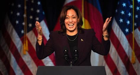 Kamala Harris garante indicação do Partido Democrata às presidenciais