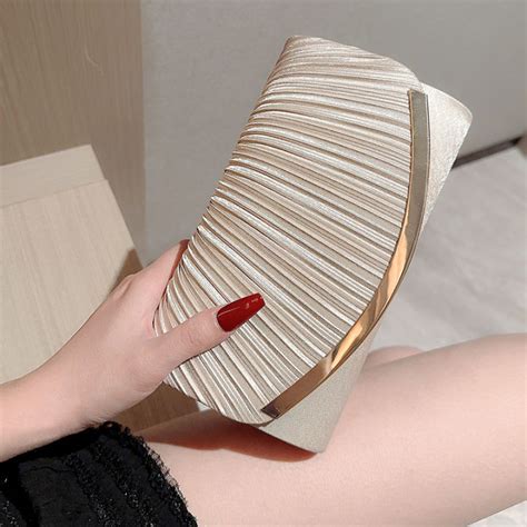 Banquet Bag Dress Versatile And American Handheld Bag Crossbody Women S Diamond Inlaid Chain Bag