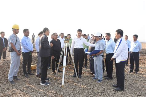 မန္တလေးတိုင်းဒေသကြီး အစိုးရအဖွဲ့ဝန်ကြီးချုပ် ဦးမျိုးအောင် စက်မှုလယ်ယာစနစ်ကျလယ်မြ ၁၀၉ ၁၃ ဧက ဖော