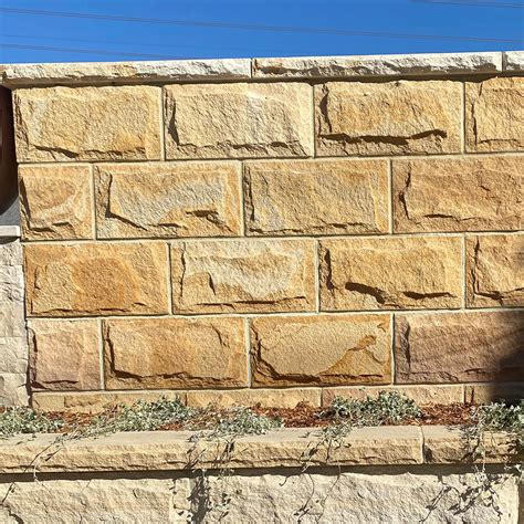 Australian Sandstone Rockface Cladding 400x200x30mm 1st Quality Ipave