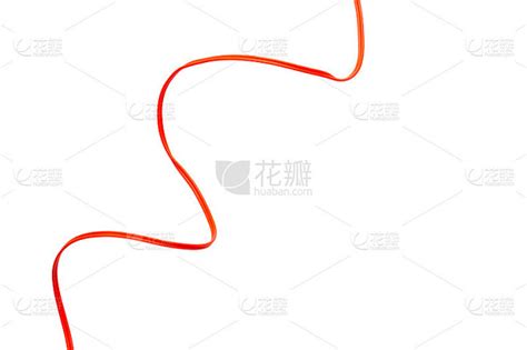 红色双线电缆隔离在一个白色背景抽象。