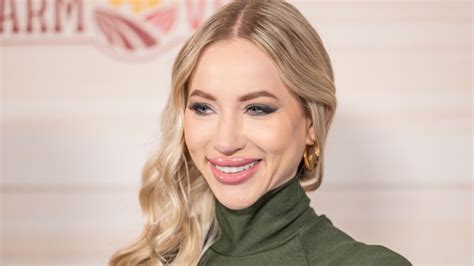 Édesanyja Kísérte Felnőttfilmes Castingra A Farm Vip Sztárját Story