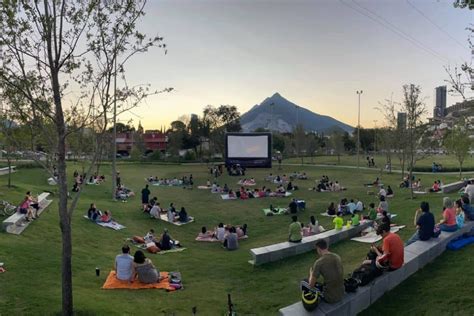 Parque Cinema ¡funciones De Cine Al Aire Libre Gratis