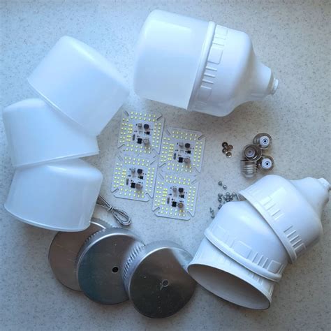 خرید و قیمت بدنه لامپ 60 وات با کیفیت جهت مونتاژ با هیت سینک،سیم،سرپیچ