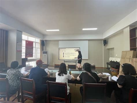 音乐学院2020级研究生中期考核报告会圆满结束