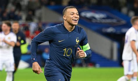 Răsturnare de situaţie în cazul lui Kylian Mbappe Două cluburi din