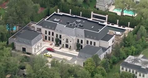 Inside Drakes Jaw Dropping 100 Million Toronto Mansion Realestate