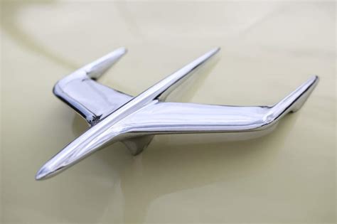 Solve 1955 Mercury Monterey Hood Ornament Jigsaw Puzzle Online With 40