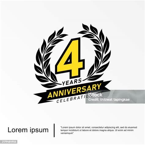 창립 4 주년 기념 엠블럼 기념일 로고는 월계관과 리본으로 고립되어 있습니다 웹 전단지 포스터 초대장 또는 인사말 카드에 대한 벡터 일러스트 레이 션 템플릿 디자인 4에