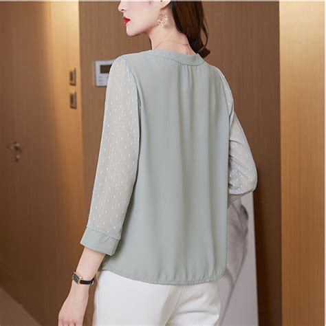 เสื้อเบลาส์ผ้าชีฟองของฤดูใบไม้ร่วง เสื้อเชิ้ตทรงหลวมพิเศษสีพื้นแฟชั่นใส่สบายคอกลมแขน3 4