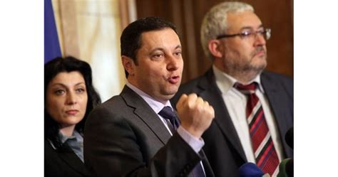 РЗС Станишев и компания искат да докарат държавата до фалит