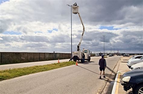 El Municipio Realiza Mejoras En La Escollera Norte El Marplatense