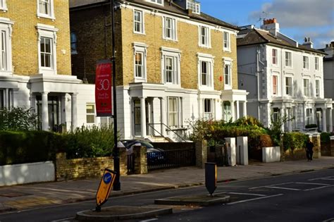 A Guide For International Students Renting In The Uk Uhomes