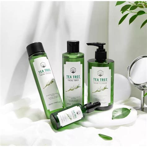 Naturista เนเชอริสต้า Tea Tree รักษาสิวและฟื้นบำรุงผิว เจลล้างหน้า โทนเนอร์ น้ำตบ เซรั่ม