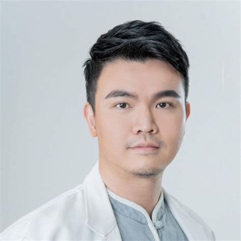 Vesselhuang Threads Say More