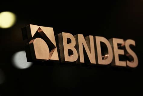 BNDES anuncia linha de R 2 bi para agricultor que tem recebíveis em