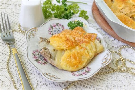 Свинина по французски в духовке с картошкой рецепт с фото секреты приготовления