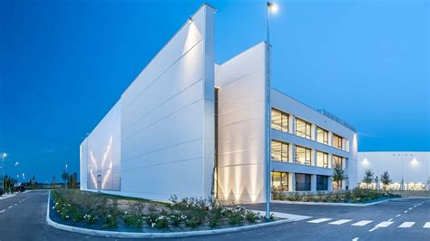 Macron Nel 2023 Ebitda Pro Forma A 338 Milioni