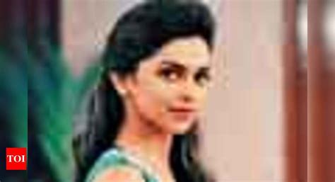 Deepika Padukone In Dhoom 3 Race Hindi Movie News Times Of India