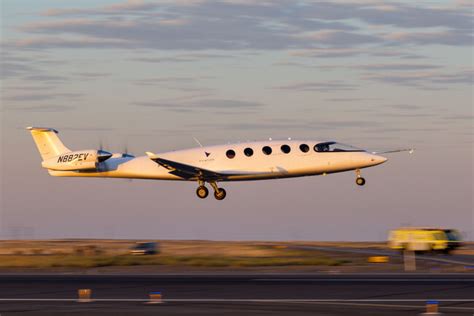 世界発の完全電動飛行機「alice」が米国で初飛行に成功 │ Logi Biz Online ロジスティクス・物流業界ニュースマガジン